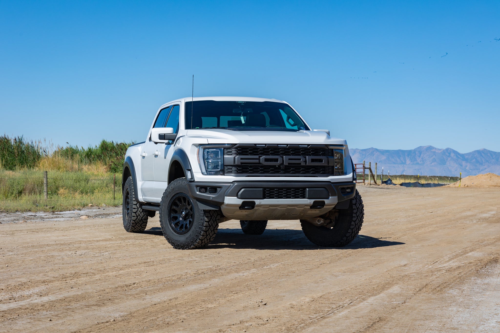 ReadyLift 2021-2024 Ford Raptor 1.5" Leveling Kit – Darkside Motoring