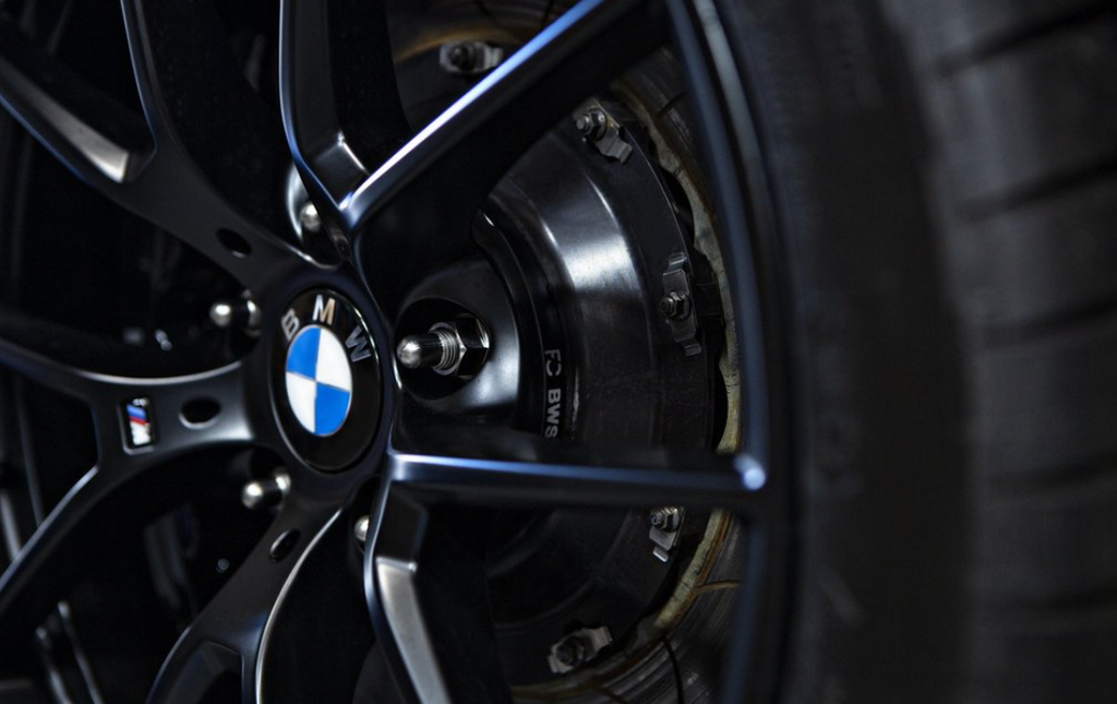 BMW Floating Wheel Center Cap Set - 56mm (Gloss Black) – Darkside Motoring