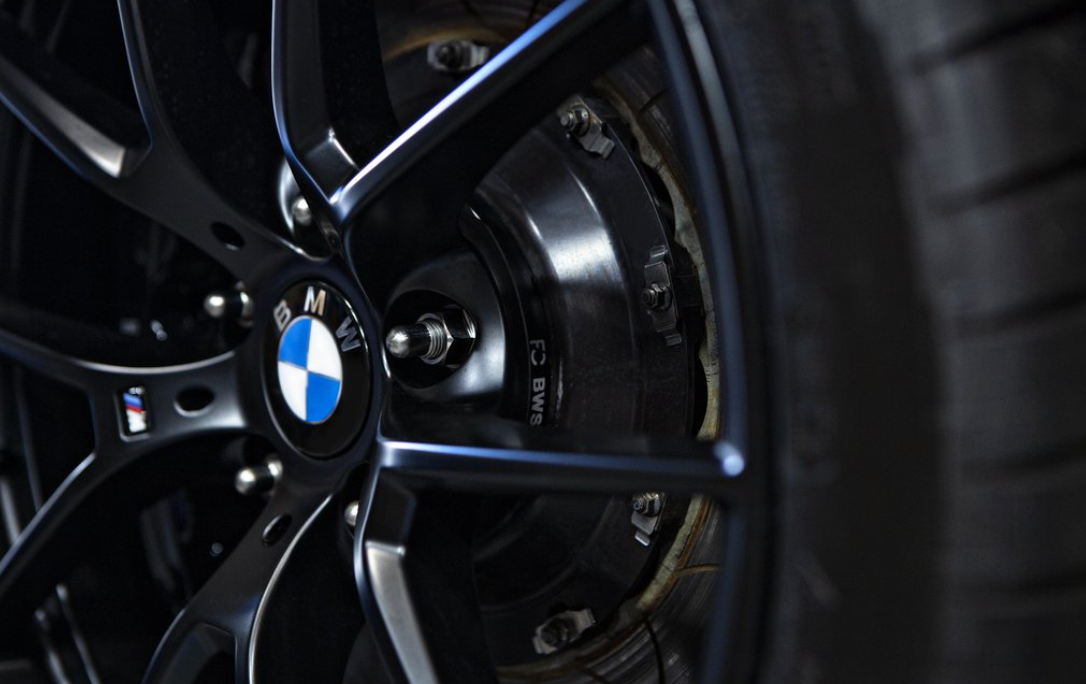 BMW Floating Wheel Center Cap Set - 56mm (Gloss Black) – Darkside Motoring